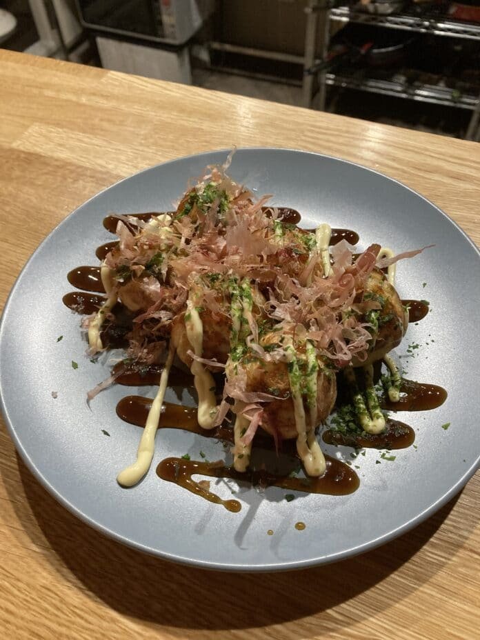 HOW TO MAKE TAKOYAKI : ULTIMATE GUIDE - Osaka.com
