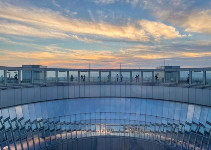 Best Observation Platforms in Osaka - Osaka.com