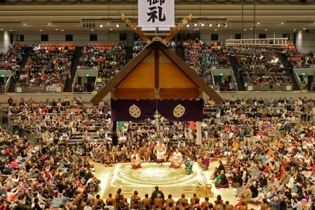 Osaka's Sumo Tournament - Ritual to the Gods - Osaka.com