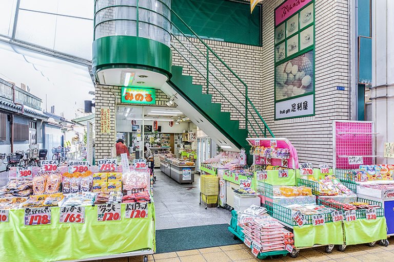 Sembayashi Native: Exploring Osaka with Junko Ogawa